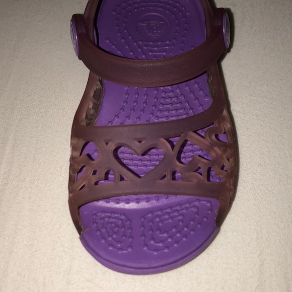 CROCS | Shoes | Euc Purple Heart Detailed Crocs | Poshmark